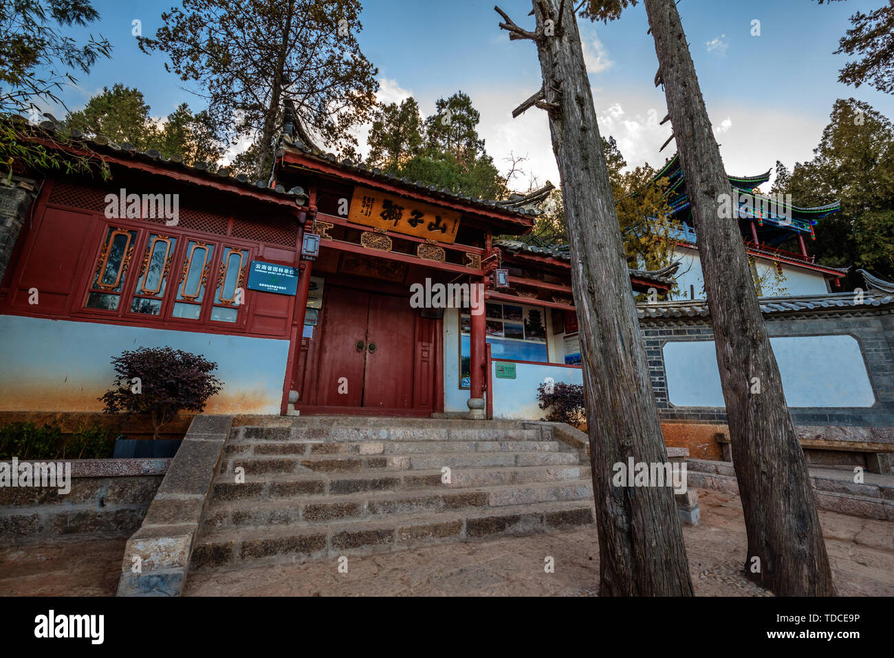 Lijiang ancient city dayan ancient city hi-res stock photography and ...