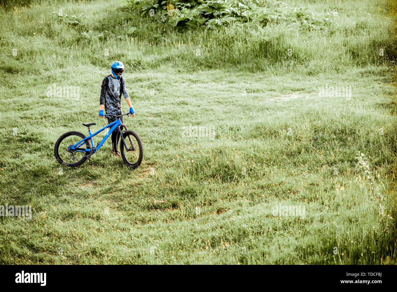 View from above mountain bike hi-res stock photography and images - Alamy