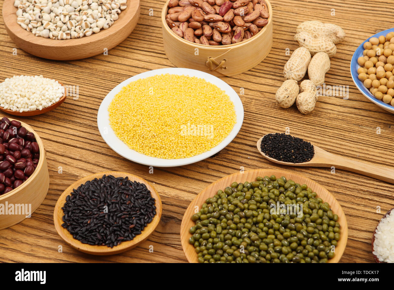 Miscellaneous cereals hi-res stock photography and images - Alamy