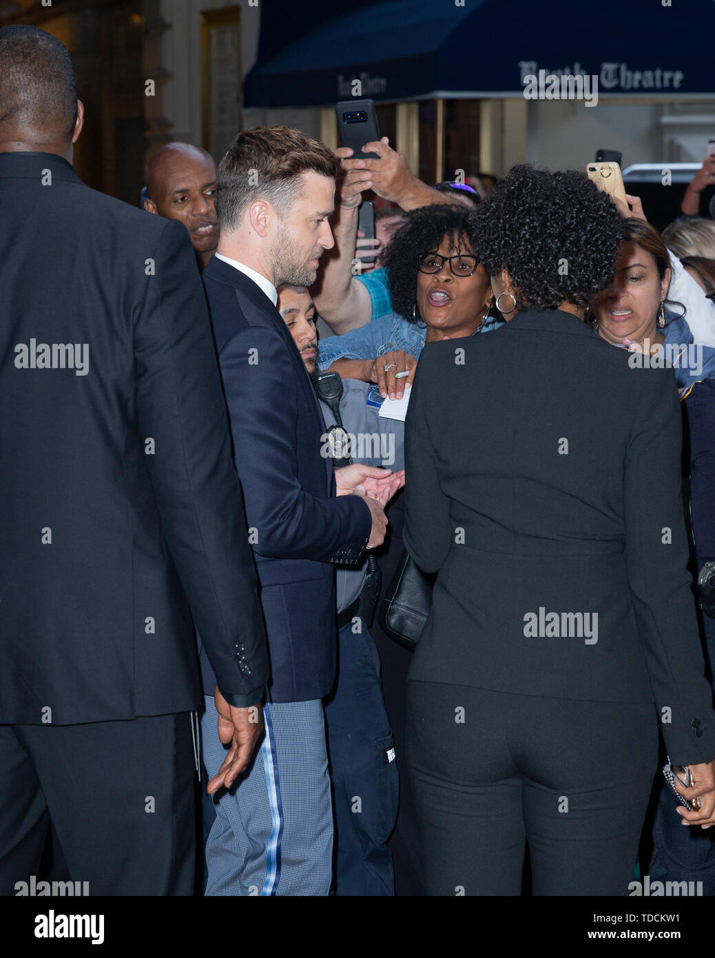 Justin Timberlake greets fans at Songwriters Hall Of Fame 50th Annual ...