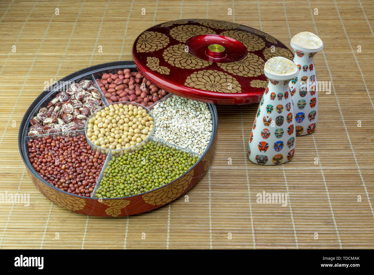 A staple of grains and beans Stock Photo - Alamy