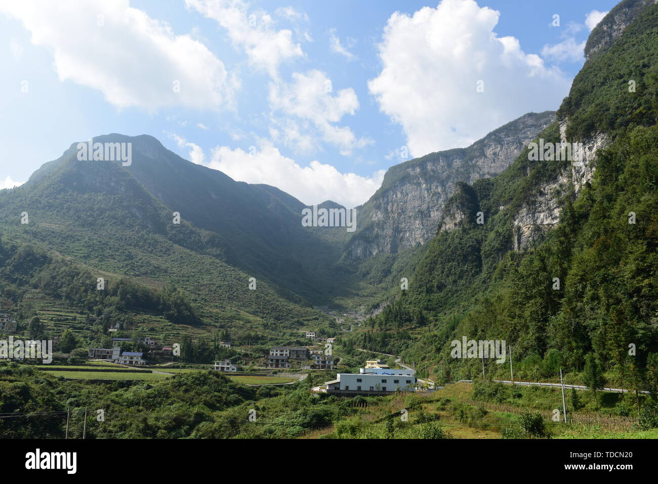 Dashan blue sky and white clouds Stock Photo - Alamy