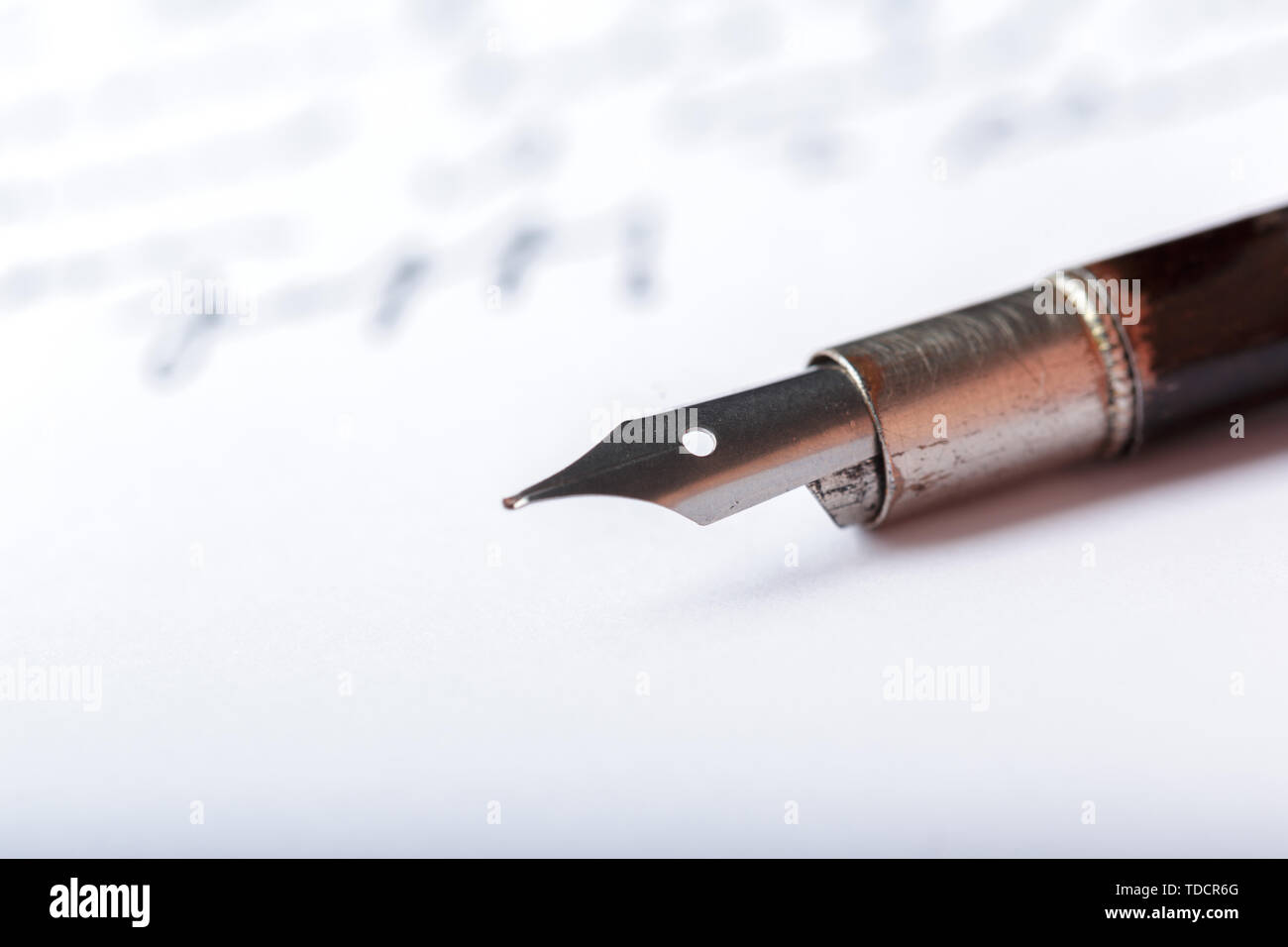 Fountain pen on an antique handwritten letter Stock Photo - Alamy