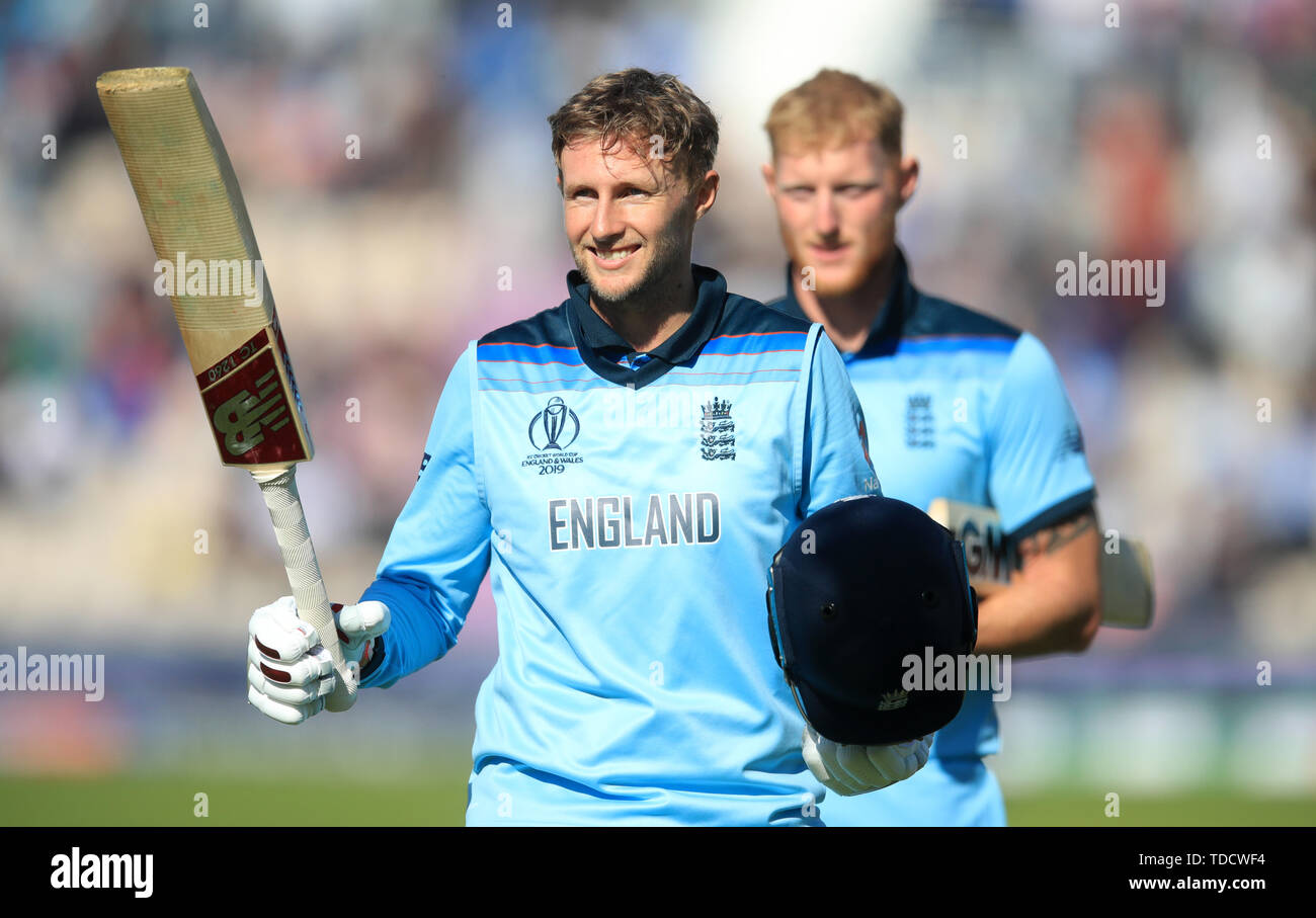 England joe root raises hi-res stock photography and images - Alamy