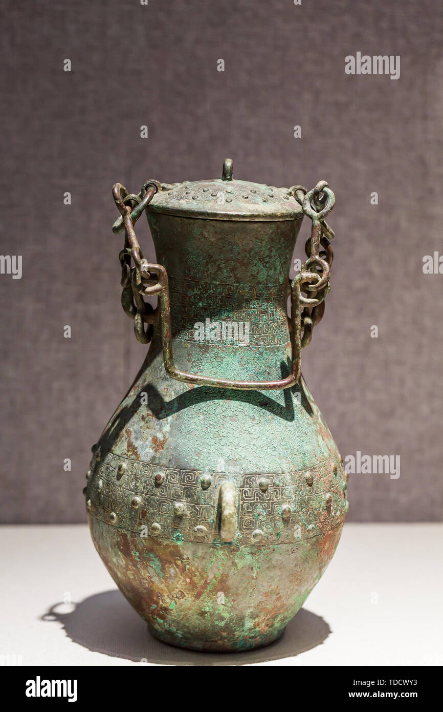China spring and autumn period bronze hi-res stock photography and ...