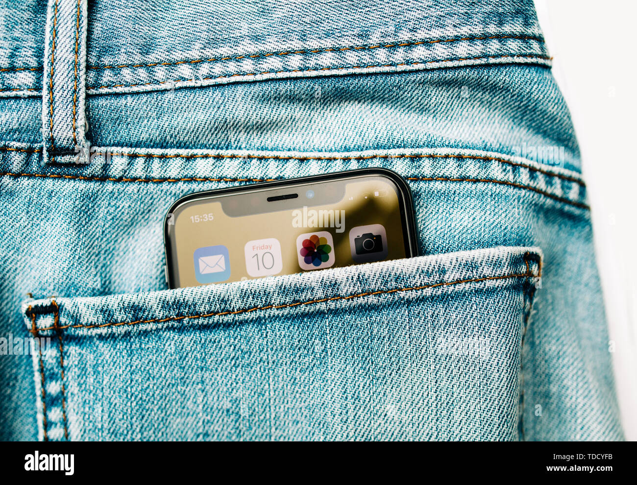 Apple pockets hi-res stock photography and images - Alamy