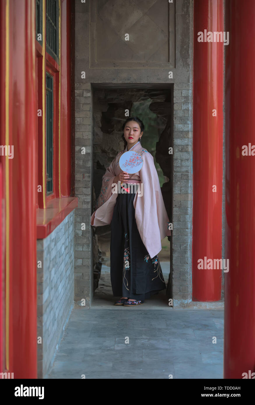 Tao Ran-ting Chinese clothes Stock Photo - Alamy
