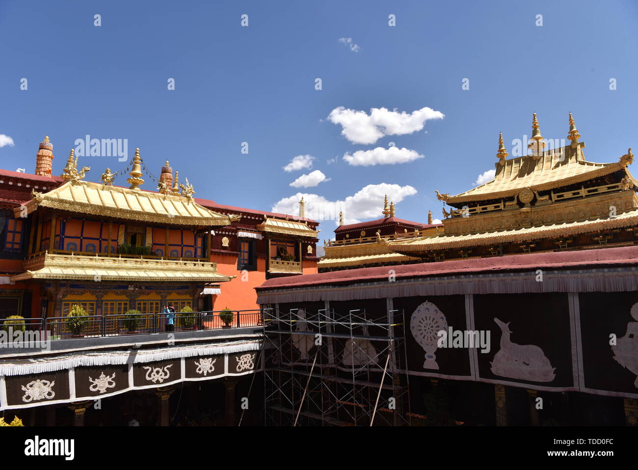 Jinding temple hi-res stock photography and images - Alamy