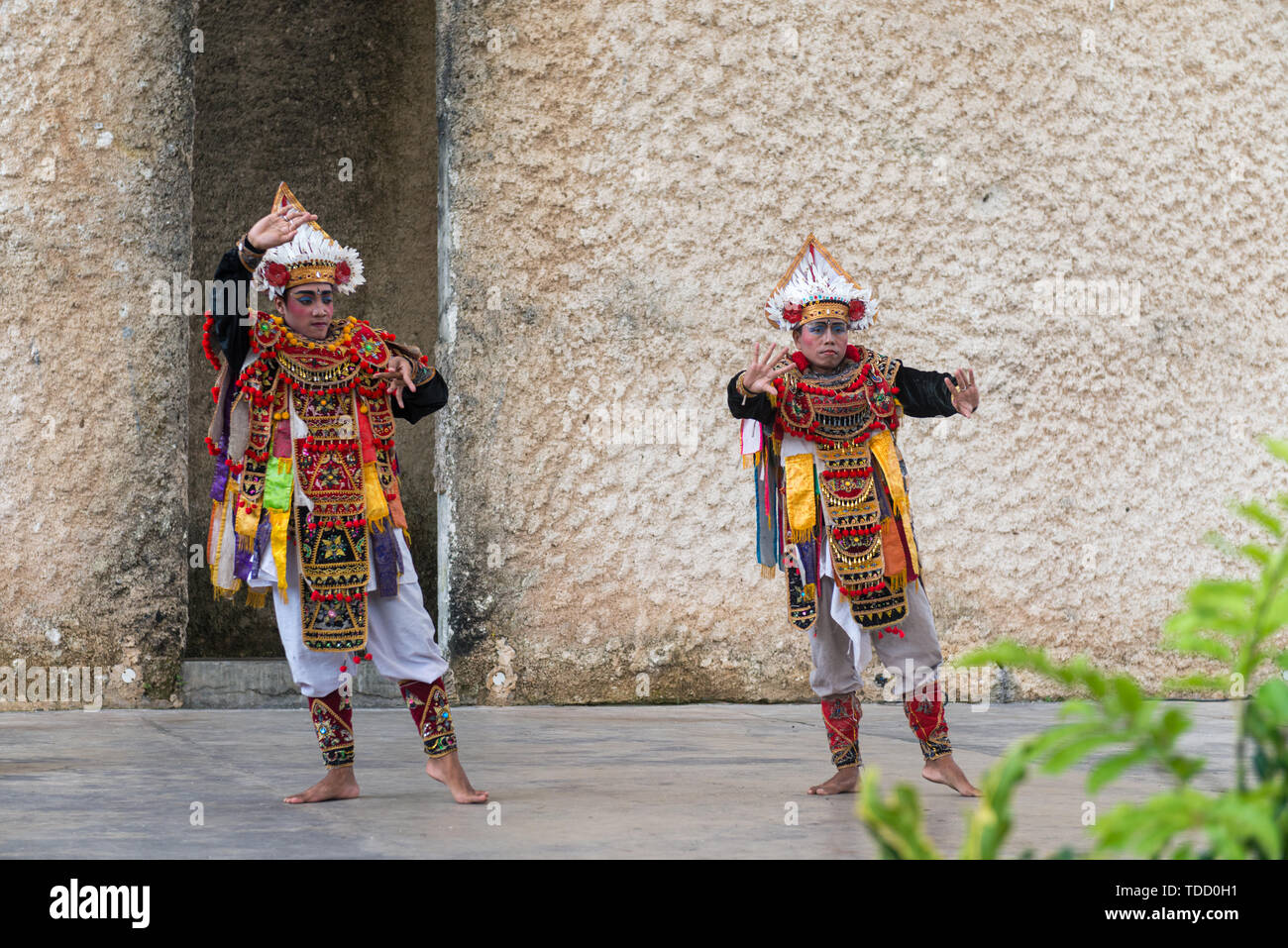Barong dance show Stock Photo - Alamy