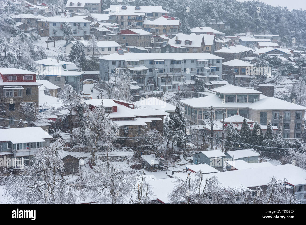 Snow view of Kuling town, Lushan Stock Photo - Alamy