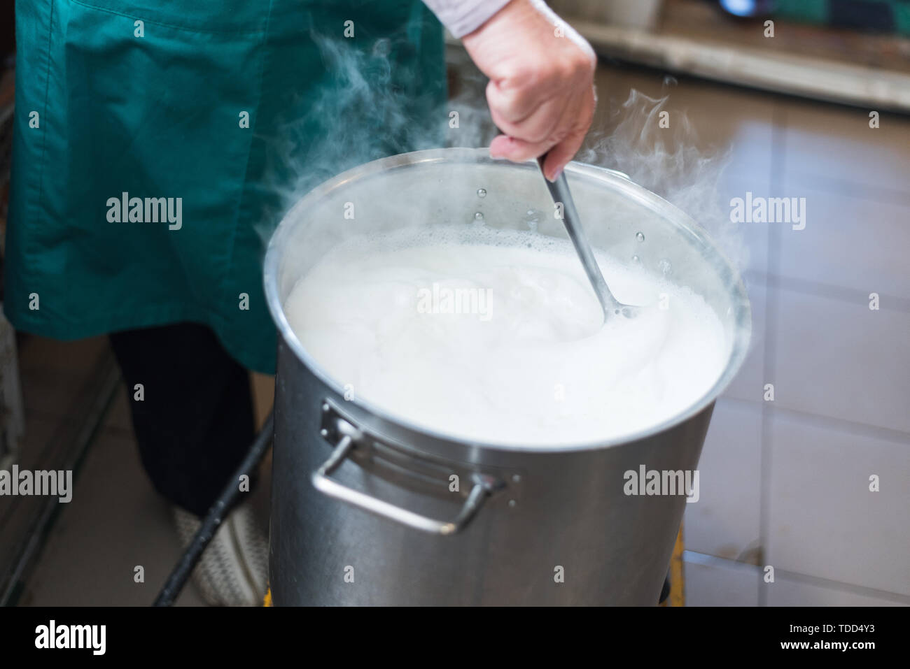 Cooking Vat Stock Photos & Cooking Vat Stock Images - Alamy