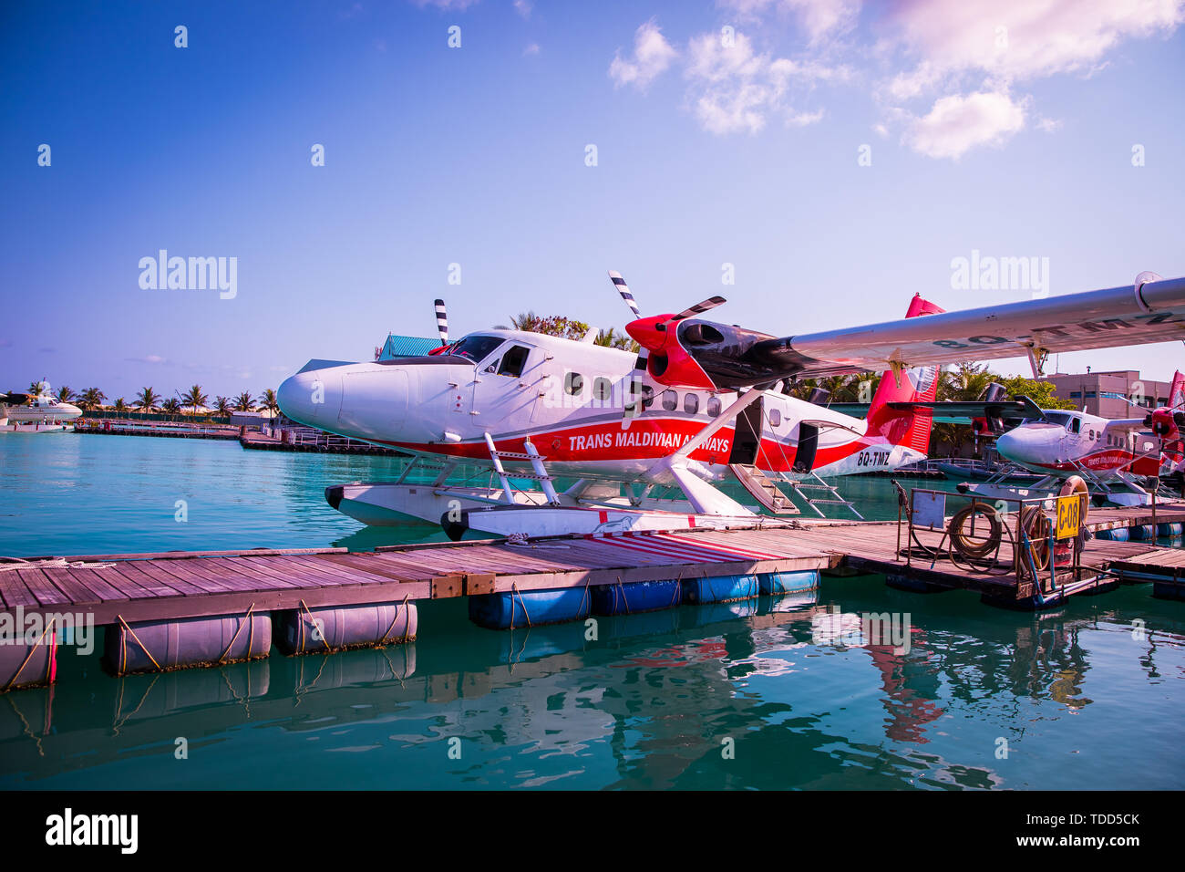 Skies industry no one tourism hi-res stock photography and images - Alamy