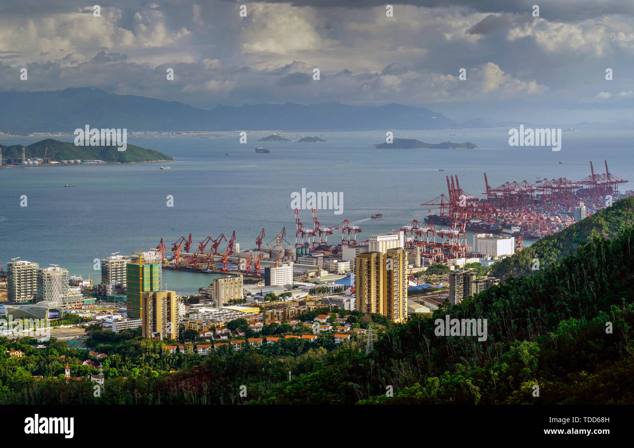 Shenzhen port scenery Stock Photo - Alamy