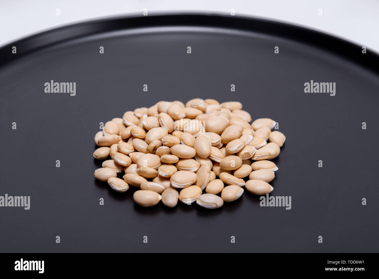 Chinese herbal plants ---White lentils Stock Photo - Alamy
