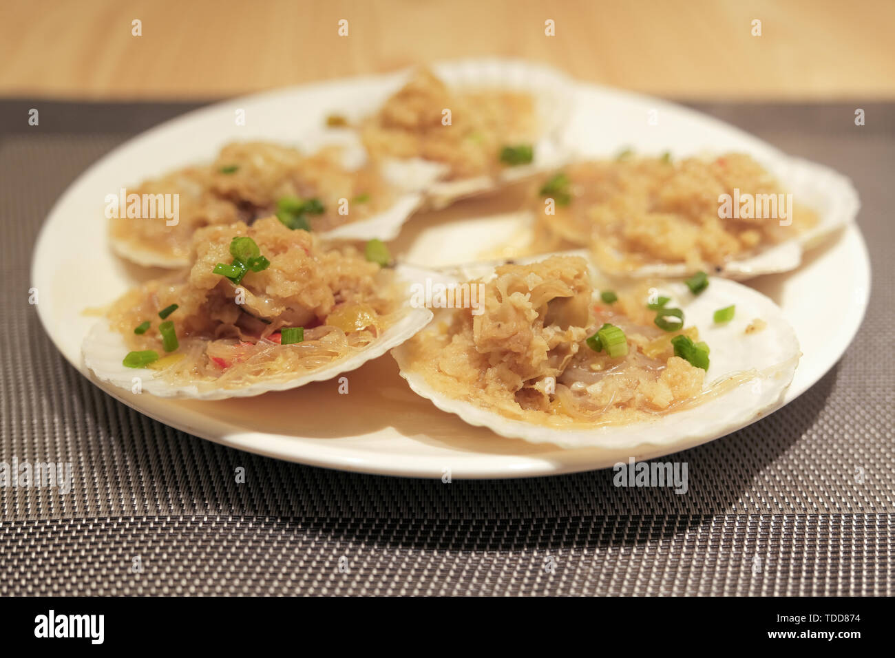 Fan scallops hi-res stock photography and images - Alamy