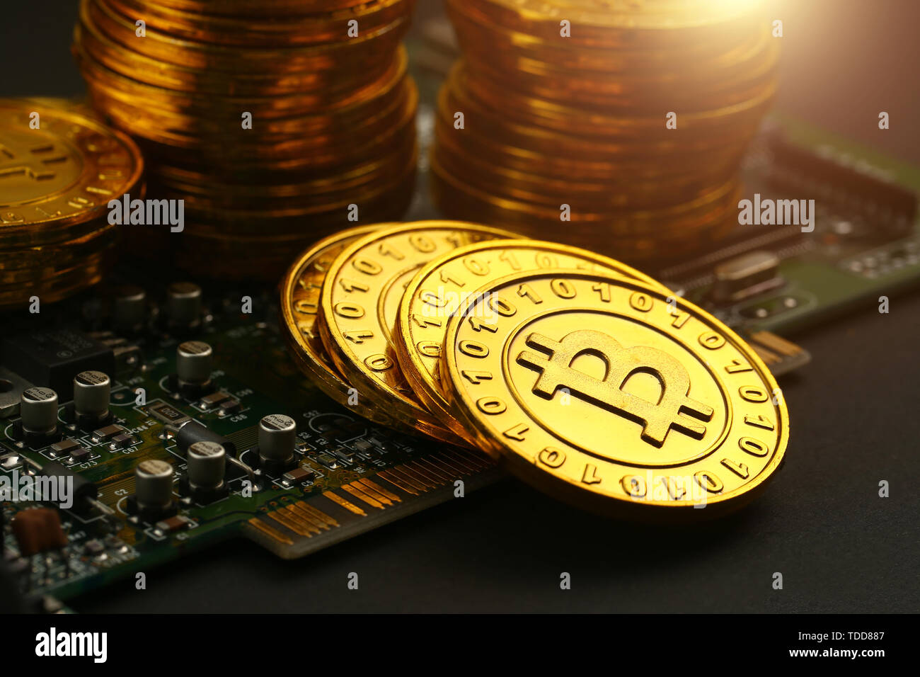 Bitcoins and circuit board hi-res stock photography and images - Alamy