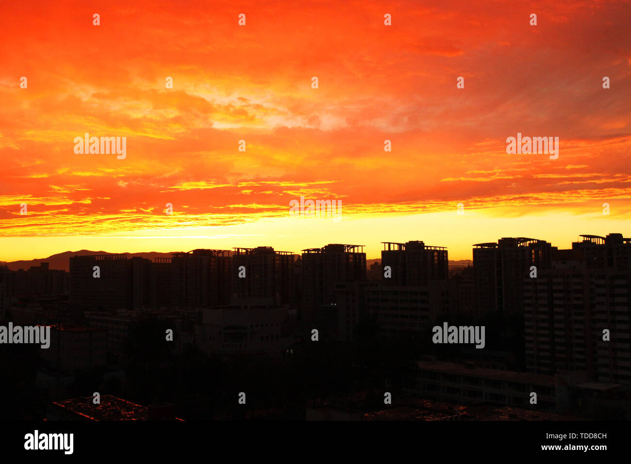 Sunset silhouette beijing china hi-res stock photography and images - Alamy