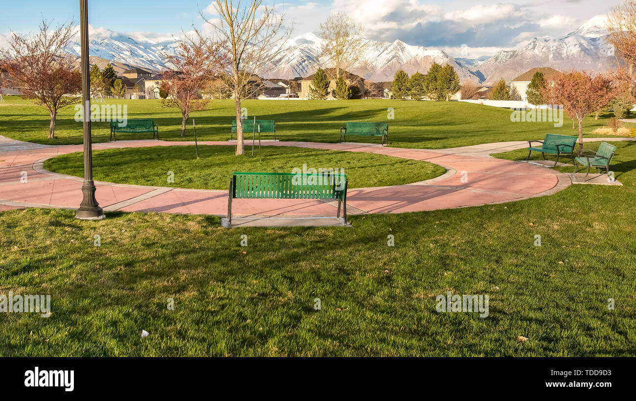 Circular Pathway Stock Photos & Circular Pathway Stock Images - Alamy