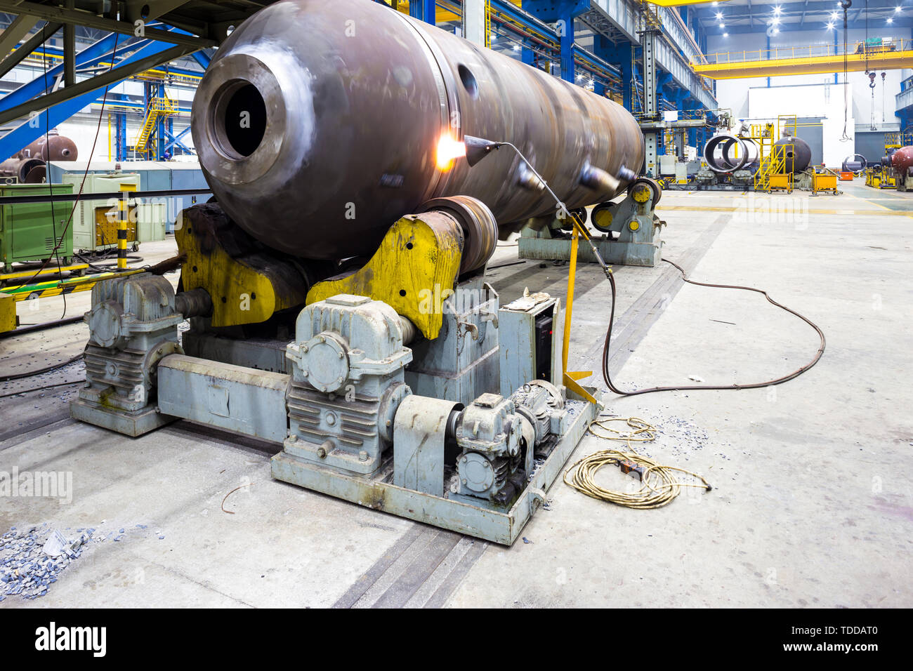 Engine transportation system and natural gas control center hi-res ...