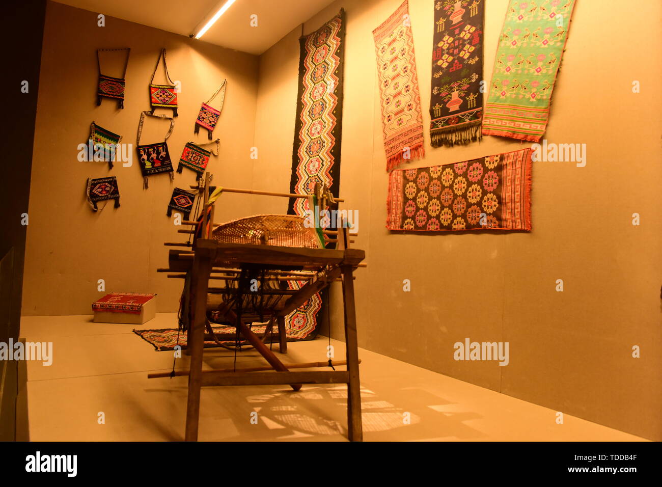 Traditional ancient weaving machines hi-res stock photography and ...