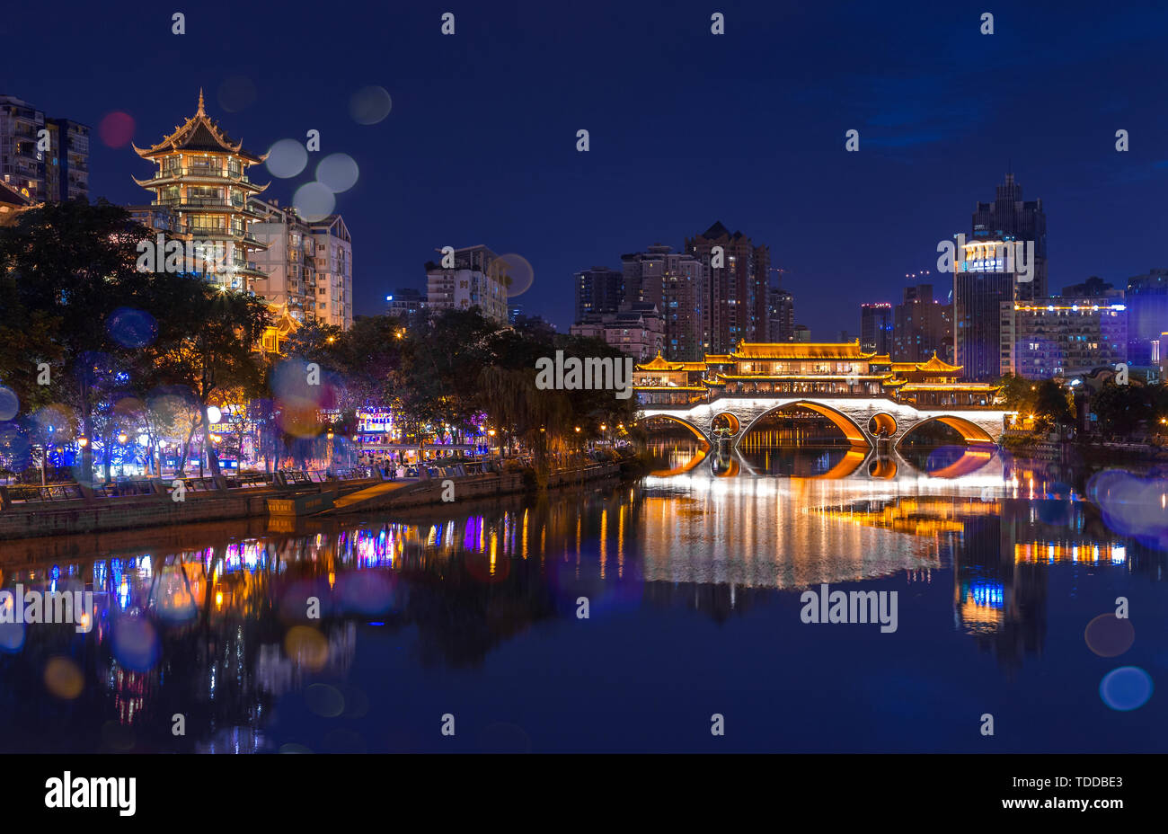 Night View of Chengdu Nine Eye Bridge covered bridge Stock Photo - Alamy