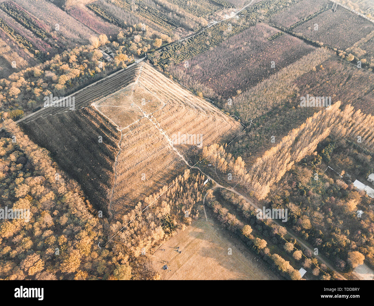 Chinese pyramids hi-res stock photography and images - Alamy