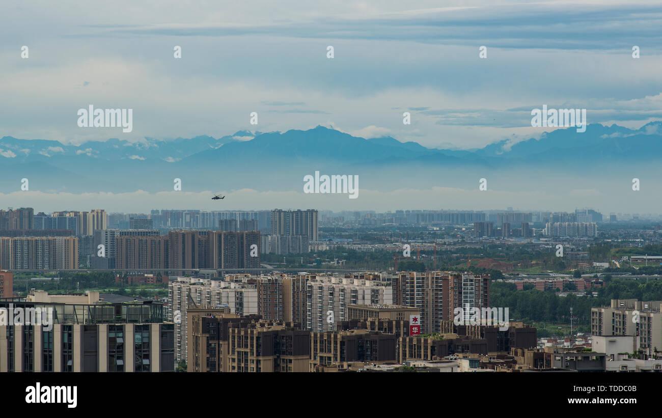 Chengdu snow mountains hi-res stock photography and images - Alamy