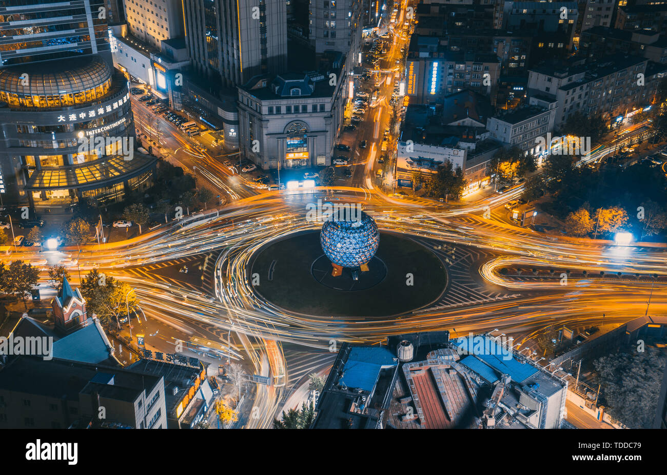 Dalian square hi-res stock photography and images - Alamy