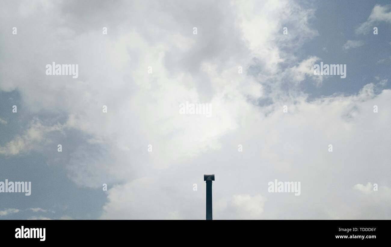 Cigarette rain smoke hi-res stock photography and images - Alamy