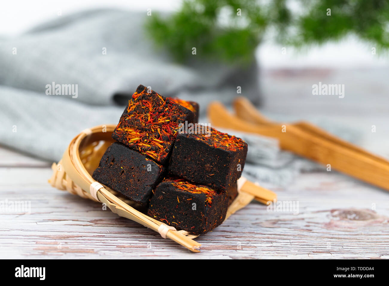 Black sugar hi-res stock photography and images - Alamy