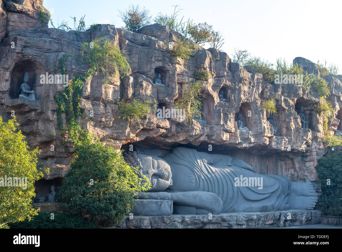Dharma cave hi-res stock photography and images - Alamy