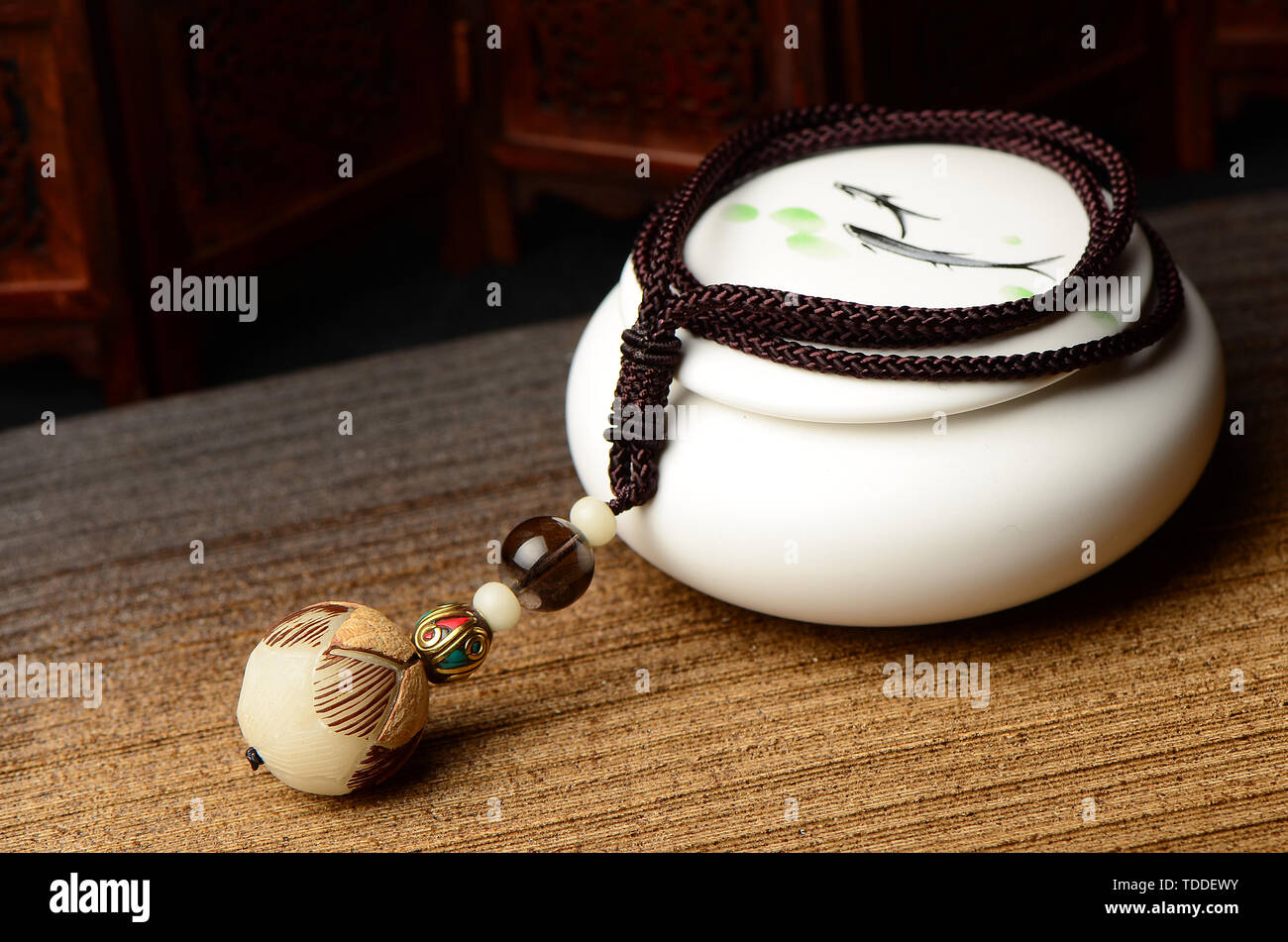 White bodhi seed hi-res stock photography and images - Alamy
