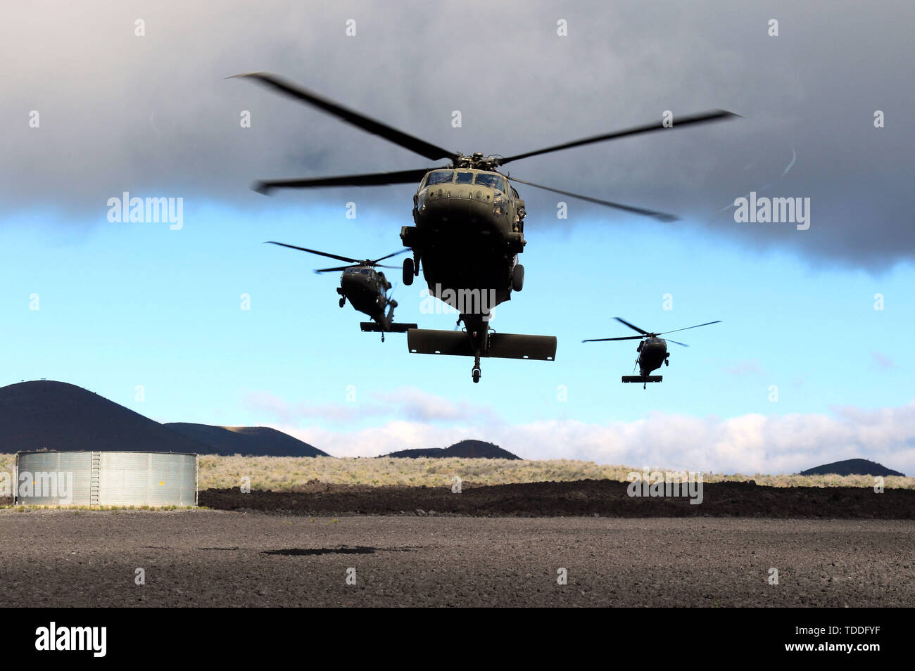 Hawaii Army National Guard Soldiers from the 1st Battalion, 299th ...