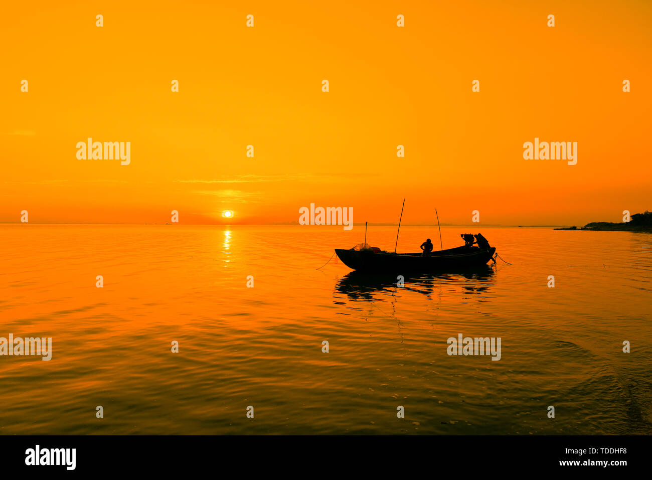 Singing Beach Fishing High Resolution Stock Photography and Images - Alamy