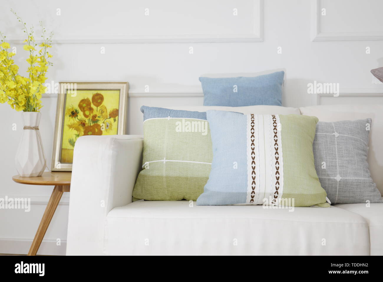 Color pillow life life home small fresh family family pillow hi-res ...