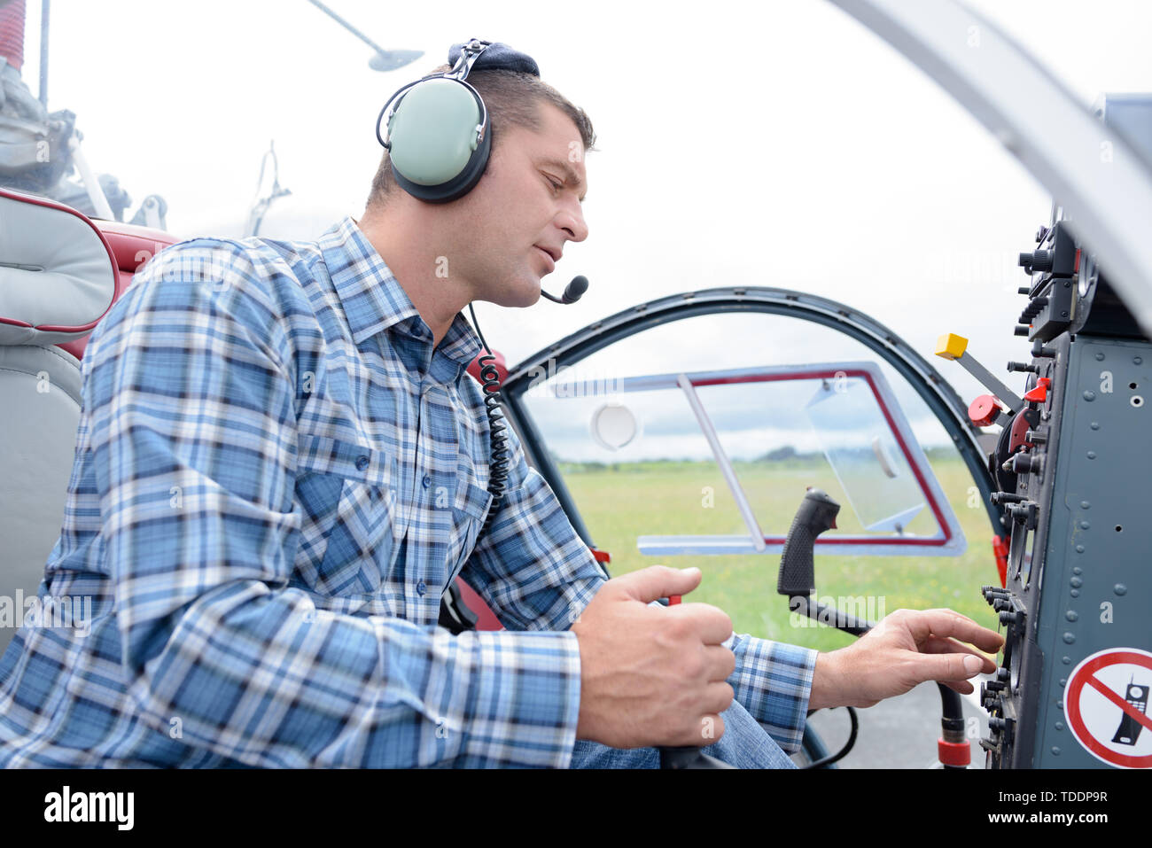 male police helicopter pilot before flying Stock Photo - Alamy