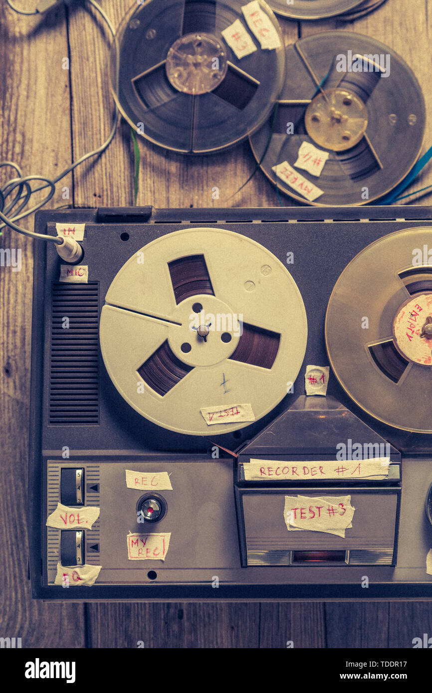 Top view of old reel audio recorder and roll tapes Stock Photo - Alamy