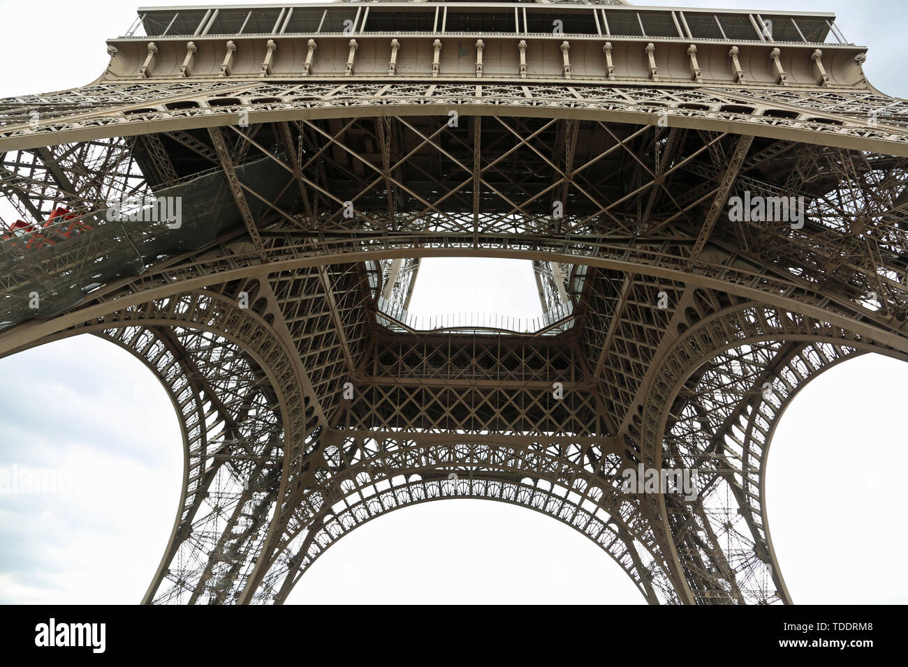 Eiffel tower bottom detail hi-res stock photography and images - Alamy
