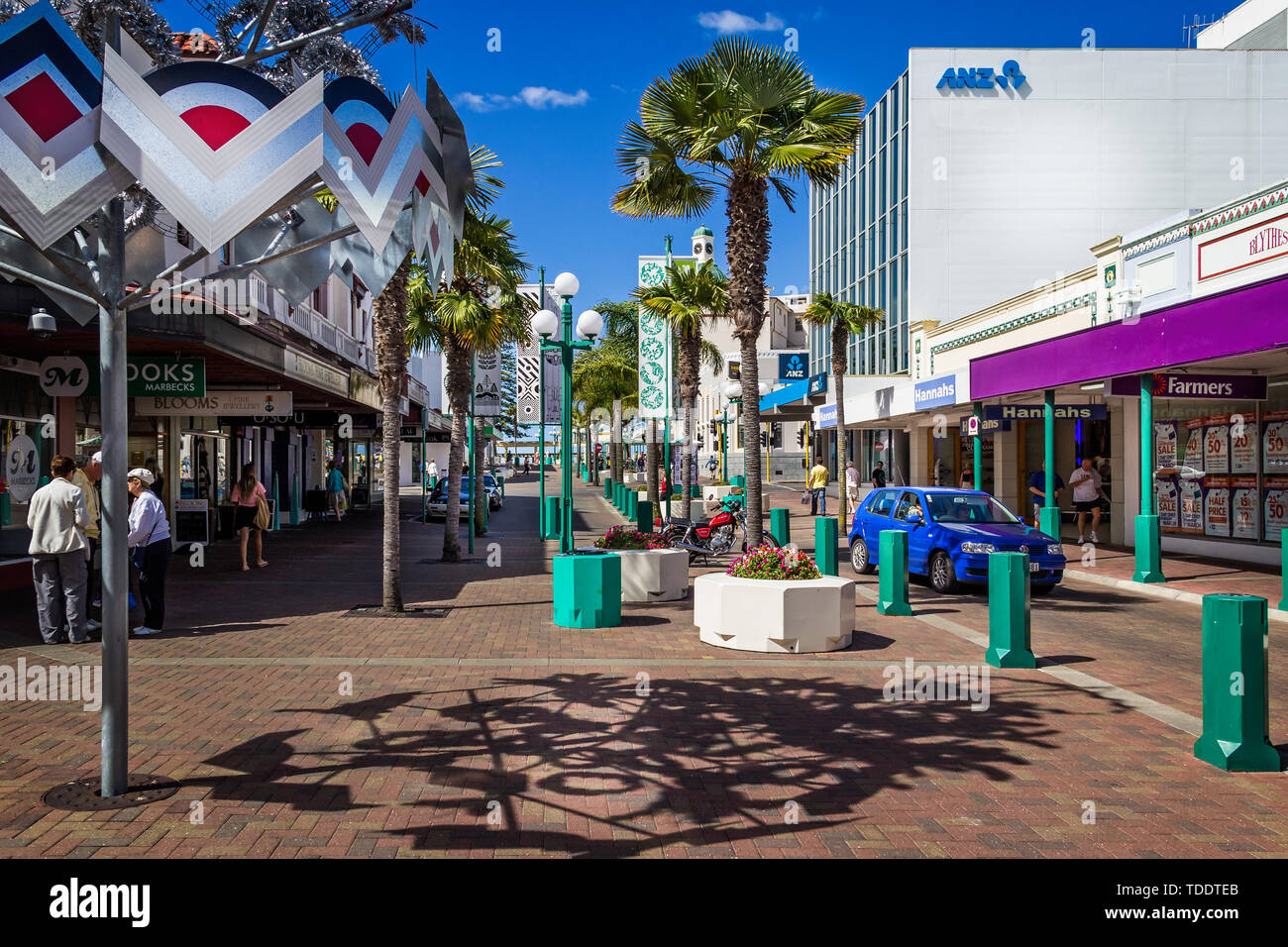 Emerson street napier new zealand hi-res stock photography and images ...