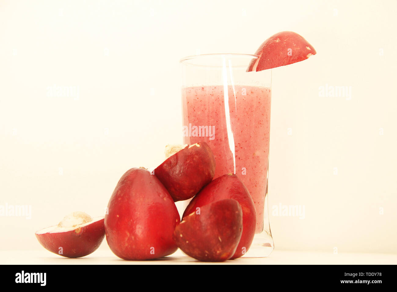 Jambo fruit hi-res stock photography and images - Alamy