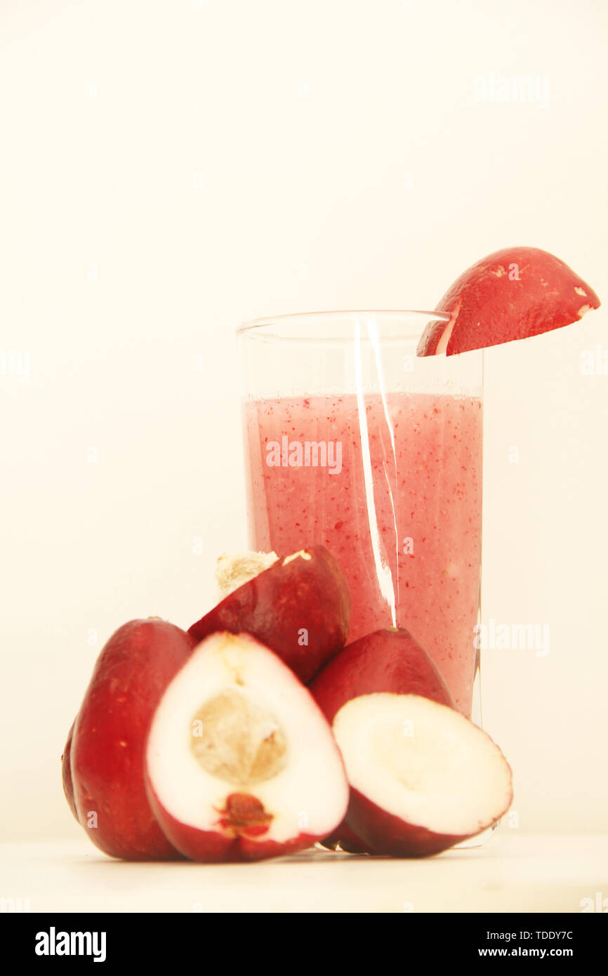 Jambo fruit hi-res stock photography and images - Alamy