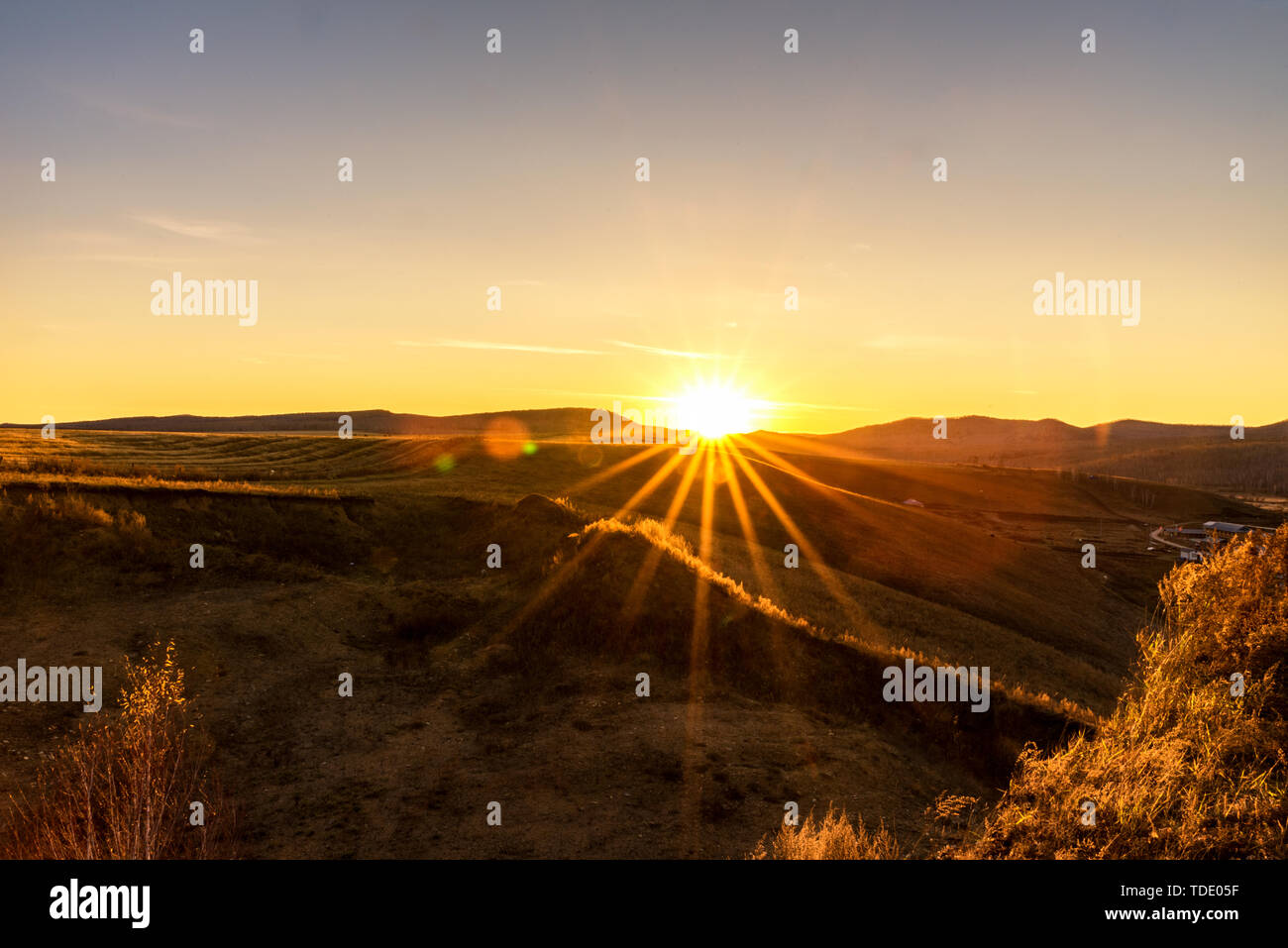 Sunrise desert mountains one hi-res stock photography and images - Alamy