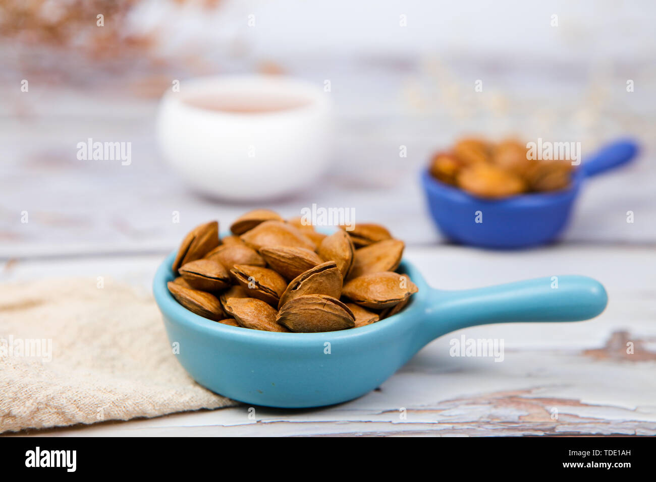 Open small ginkgo biloba hi-res stock photography and images - Alamy