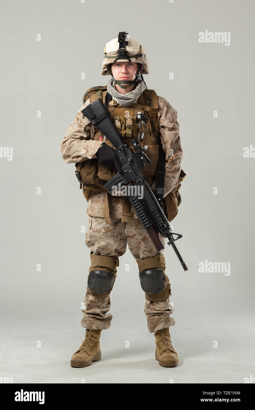 American soldier at work hi-res stock photography and images - Alamy