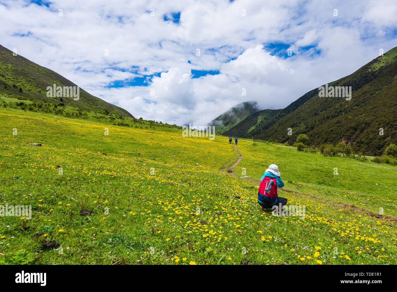 Gonga Snow Mountain Ring Line hikes scenery along the way Stock Photo ...