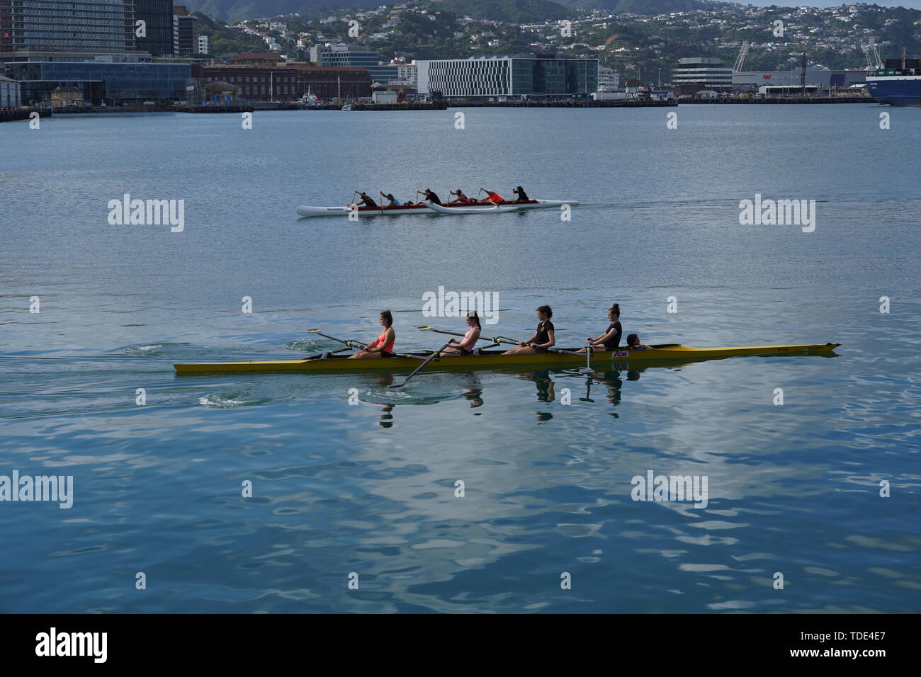 Girls in rowing boat hi-res stock photography and images - Alamy