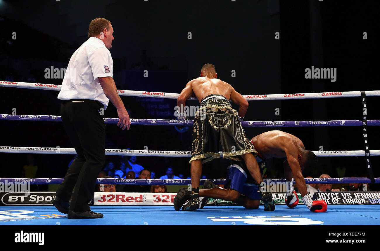 Troy Williamson (left) knocks down Edwin Palacios (right) during the International Middleweight ...