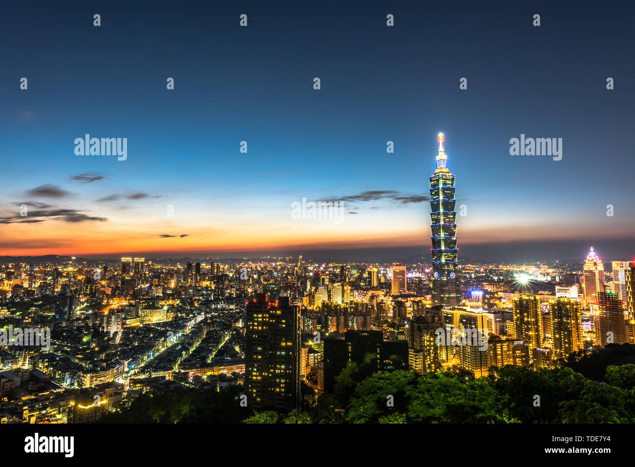 Taipei Sunset (101 Building Stock Photo - Alamy