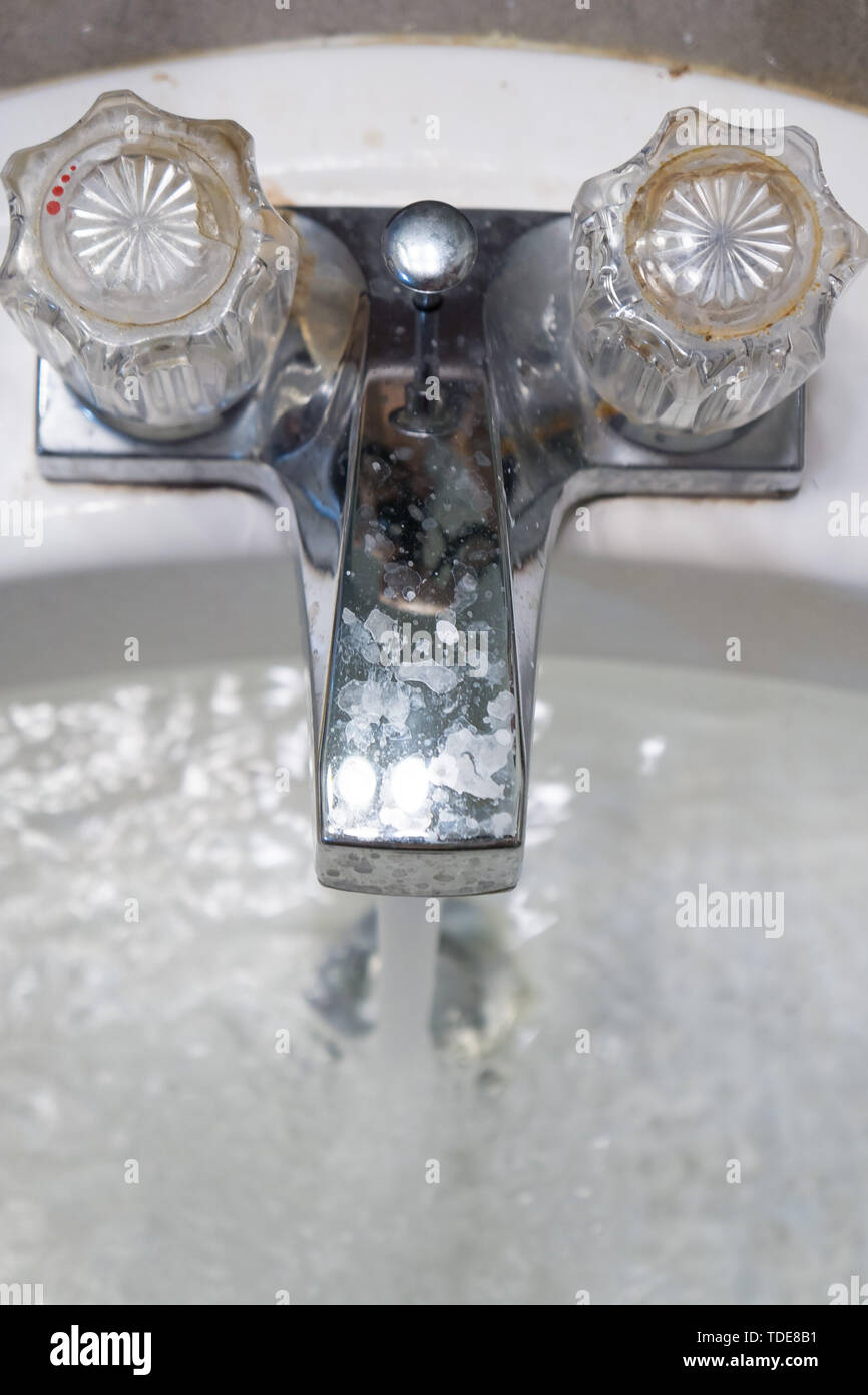 Dirty faucet water hi-res stock photography and images - Alamy