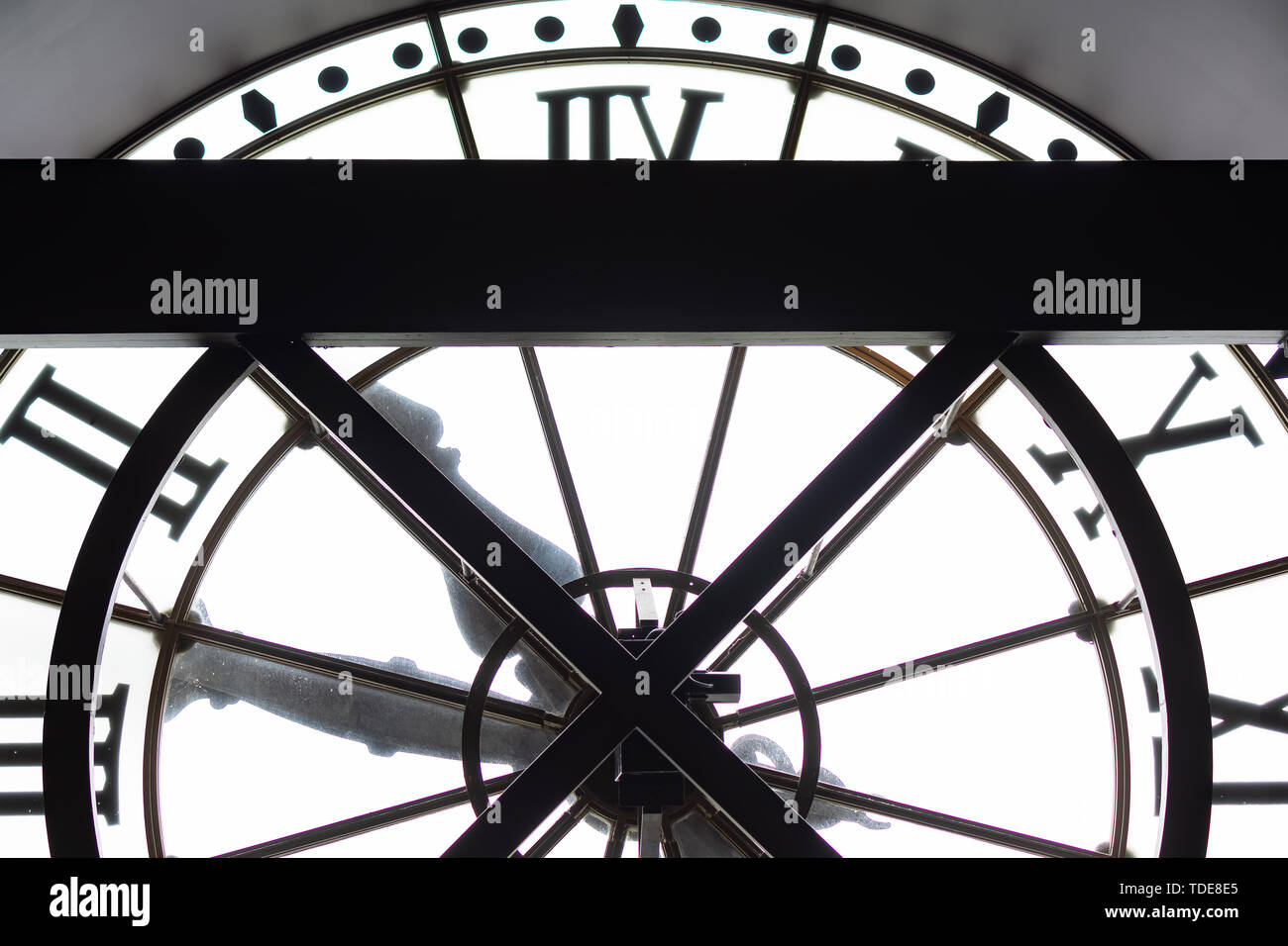 Huge clock hi-res stock photography and images - Alamy